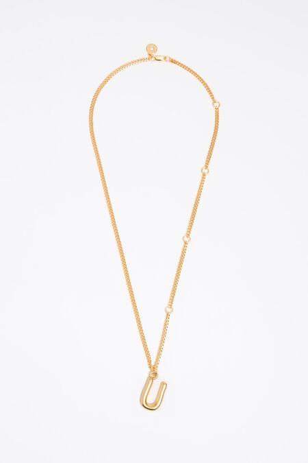 Gold letter U chain necklace