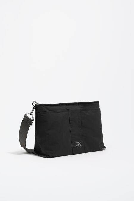 Bolso Trapecio mediano nylon negro