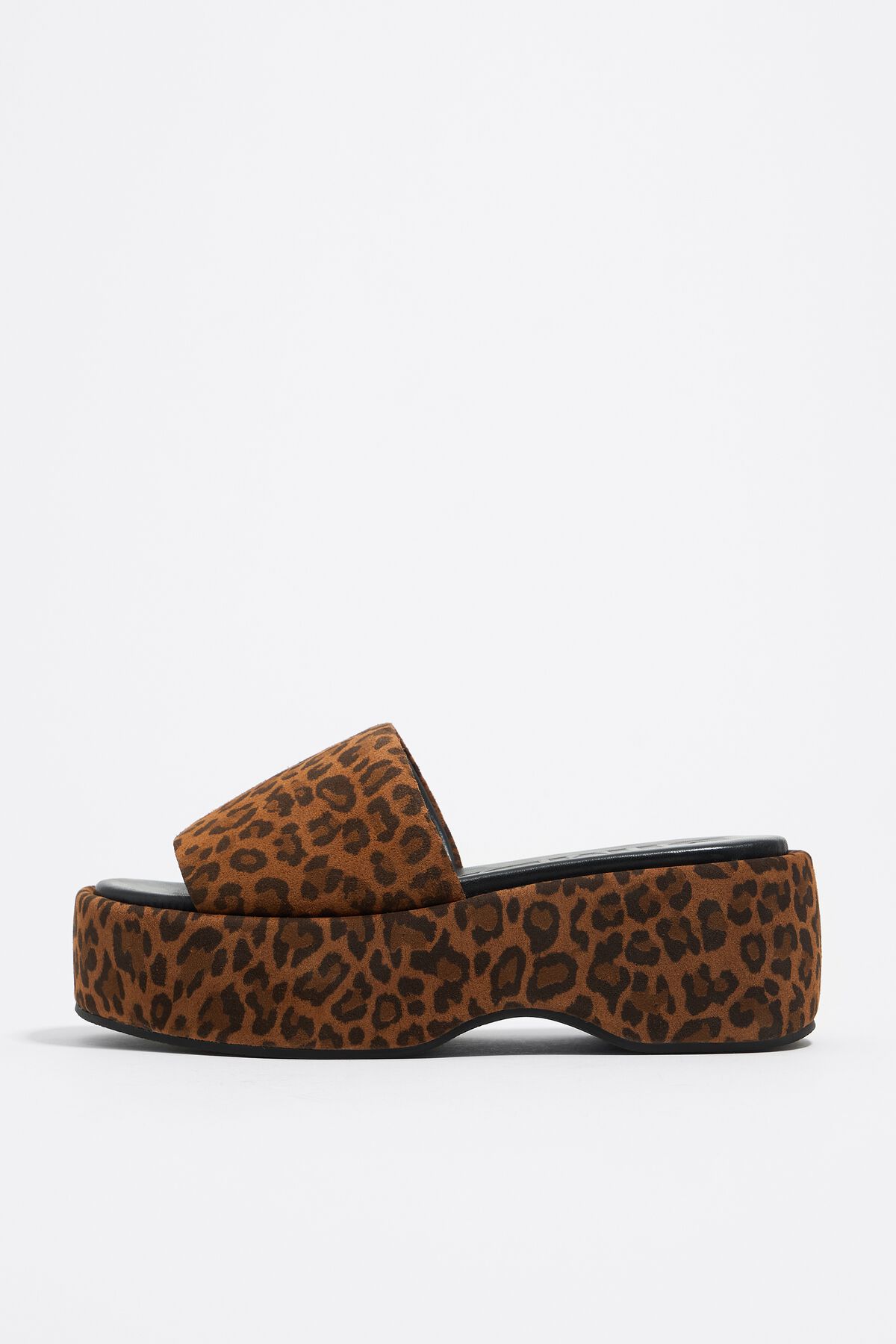leopard flatforms