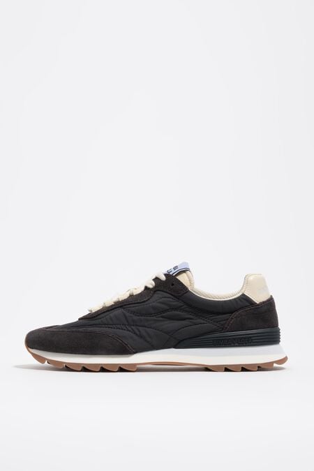 Deportiva técnica soft 13 23 serraje y nylon gris oscuro